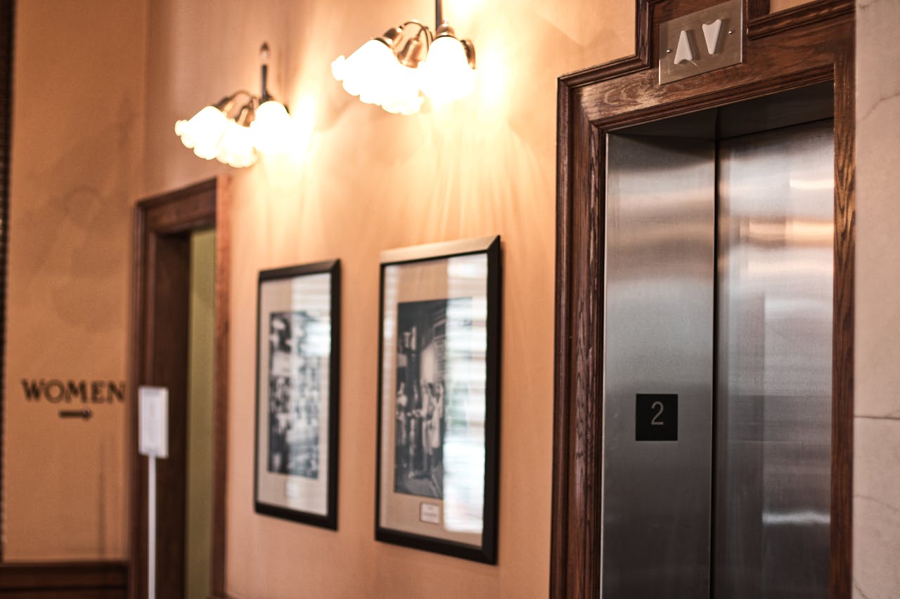 Handle Commercial Elevator Stops Safely | Kaiser Elevator
