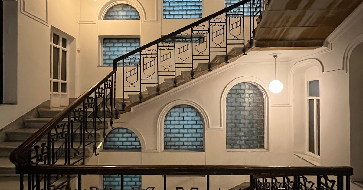 The Role of an Elevator Leveling Expert: Solving Common Leveling Problems